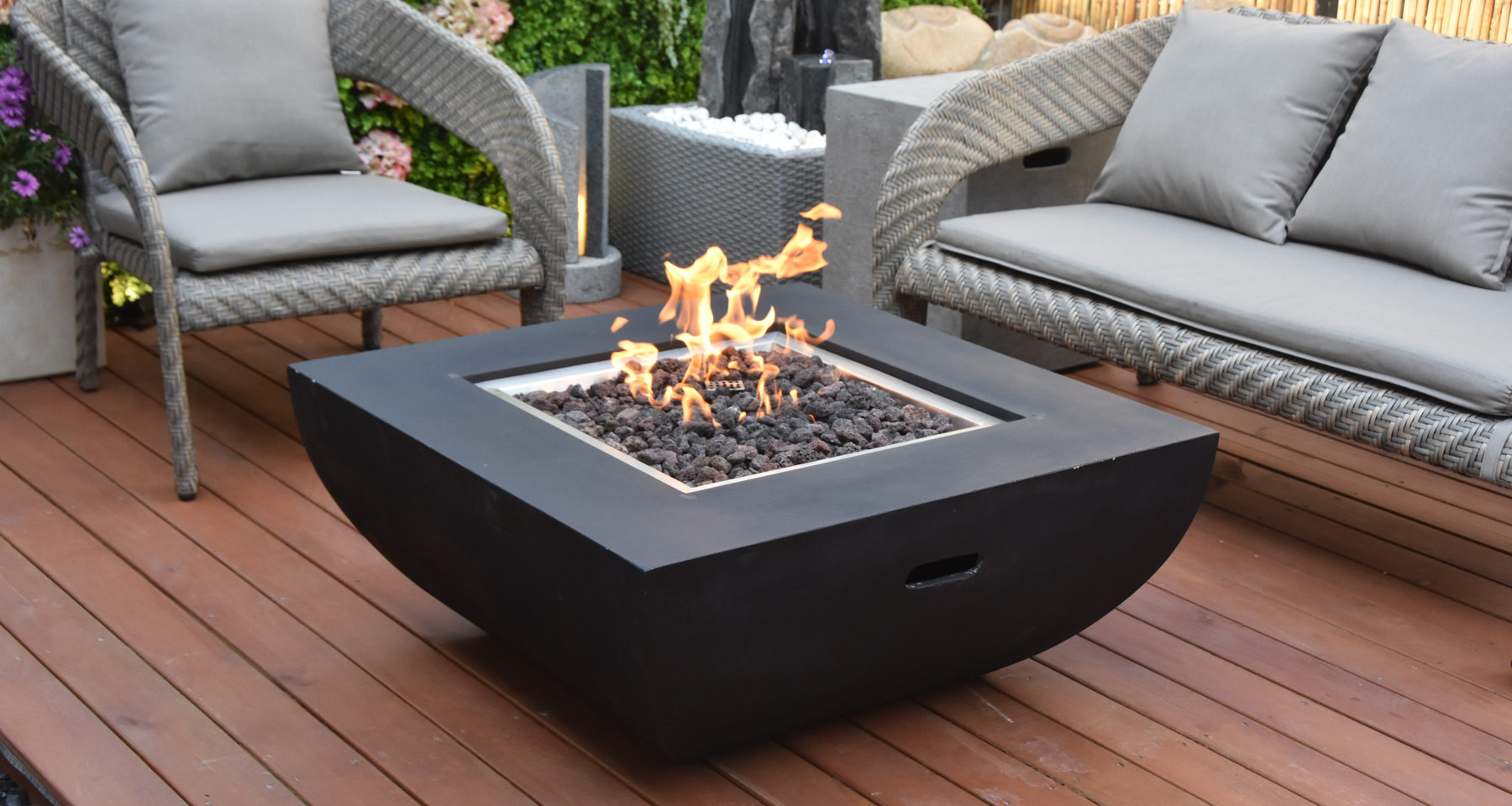 Table basse braséro noire aspect béton ciré Aurora