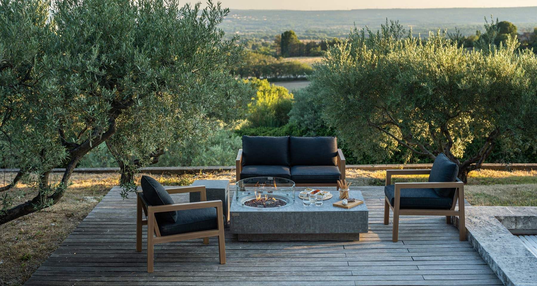Table basse de jardin design avec braséro rond intégré Metropolis