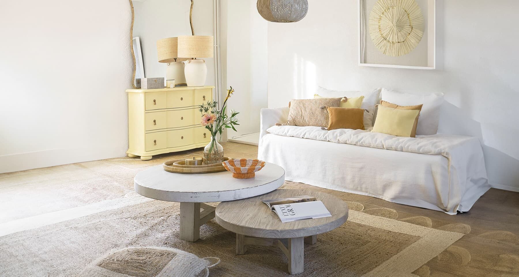 Table basse ronde en bois d'orme recyclé Bao - Blanc d'Ivoire